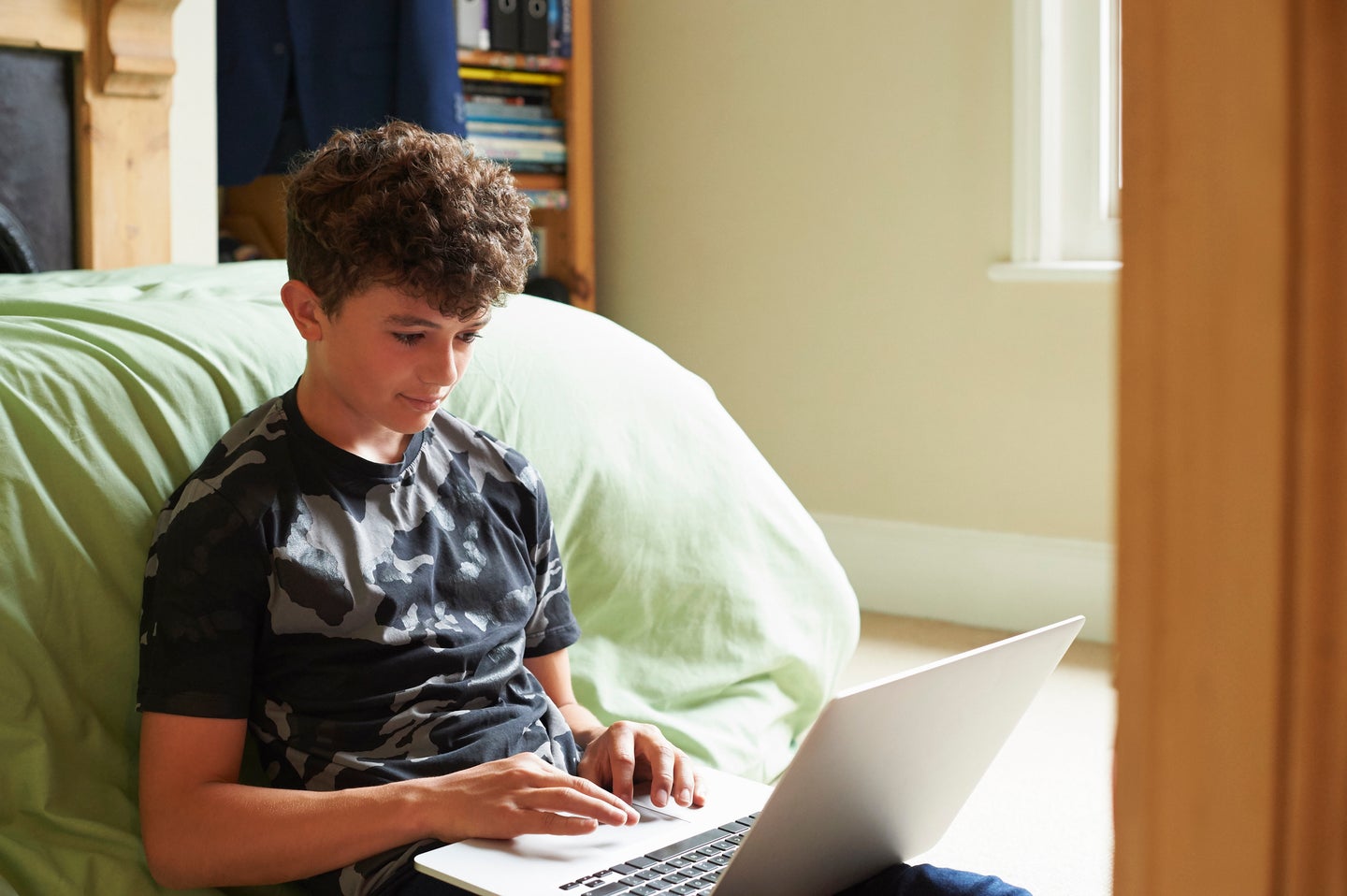 Kids Being 'Black-Pilled'? Expert Says Lighthouse Parenting Could Help ...