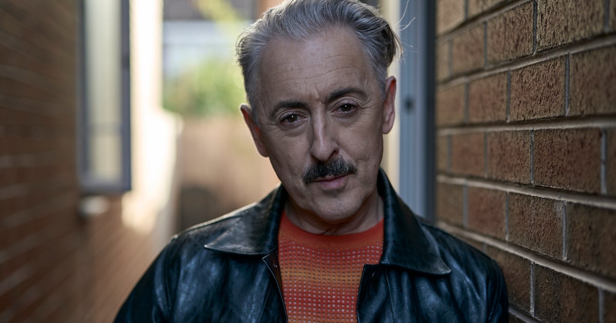 Tip Toe Ending: Alan Cumming Says Filming Finale Was 'Traumatic ...