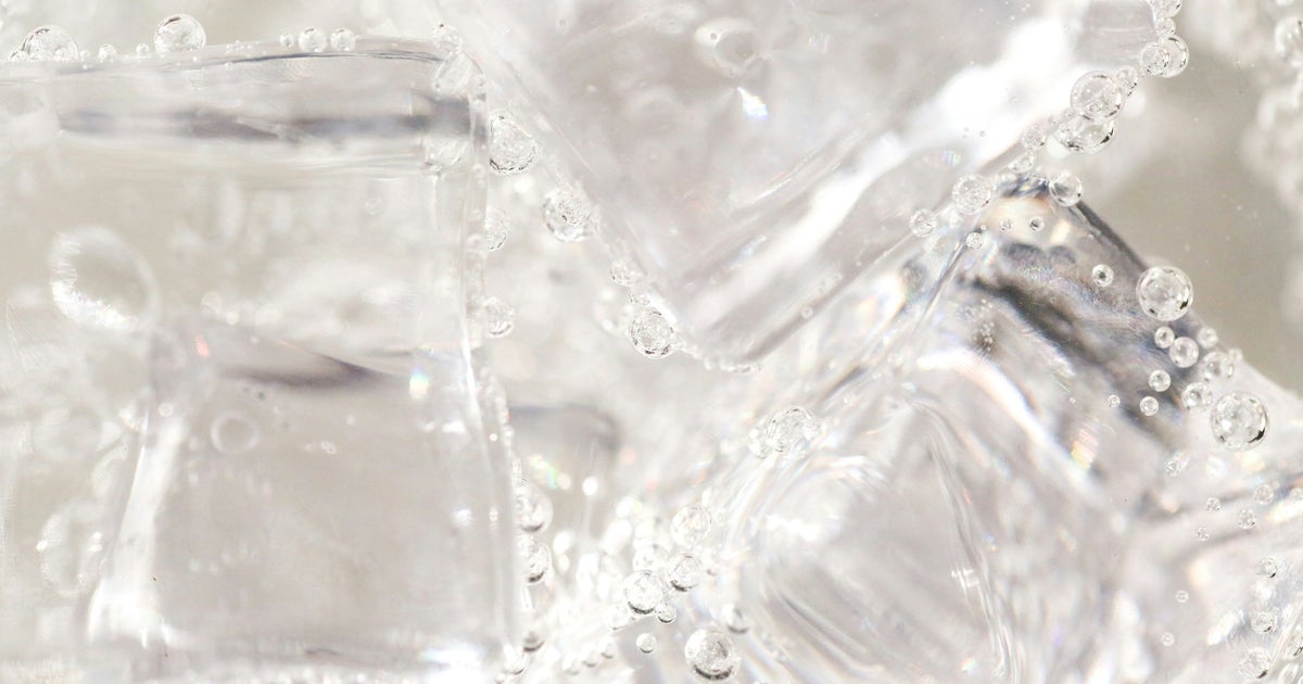 Why Your Home Freezer Will Never Make Ice As Good As A Restaurant ...