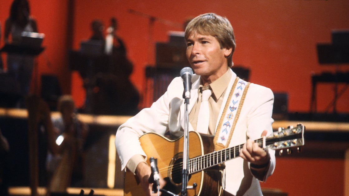 US Celebrates World Cup Win With Classic John Denver Song | HuffPost Sports